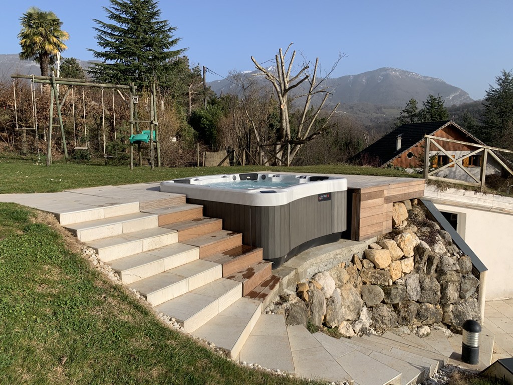Installation d'un Spa E585 encastré haut de gamme en Savoie | Be Well ...